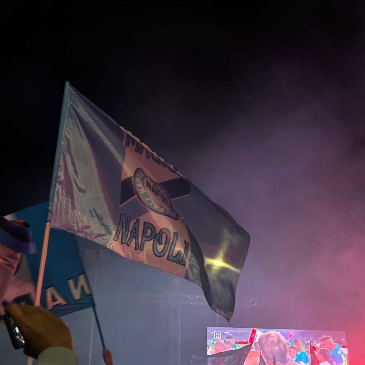 Napoli, il calcio come simbolo dell'identità di un paese